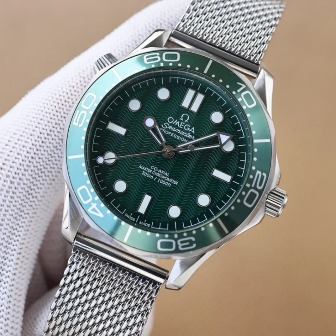 Omega Seamaster Co-Axial 007 Green Dial Limited Edition Automatic 42mm ...